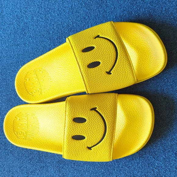 chinatown market | Shoes | Chinatown Market Smiley Face Slides Slippers ...